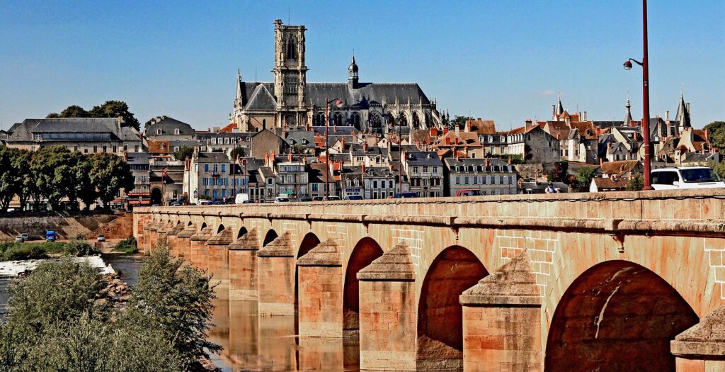 N°1 Guide Nevers (2h) - Le meilleur de la France