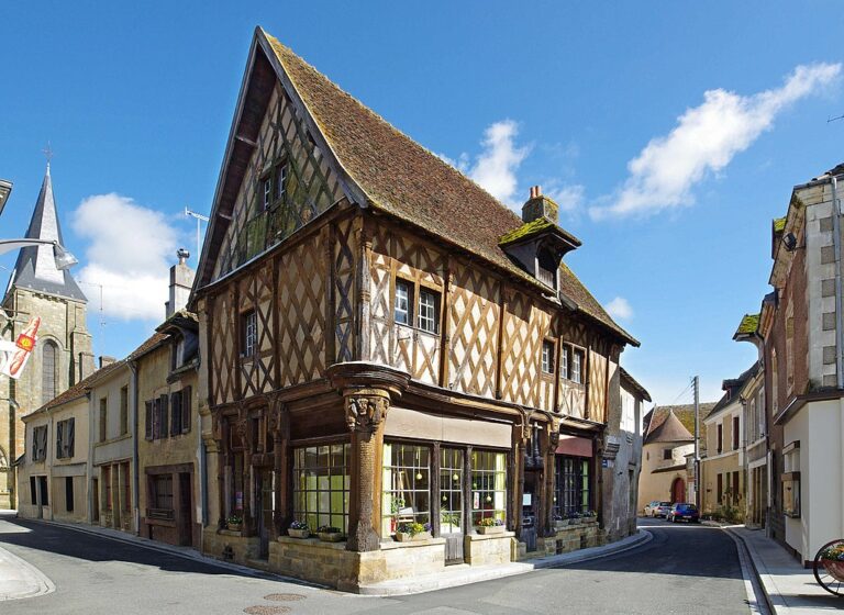 N°1 Visite Guidée Levroux (2h) - Guides de France - Tourisme