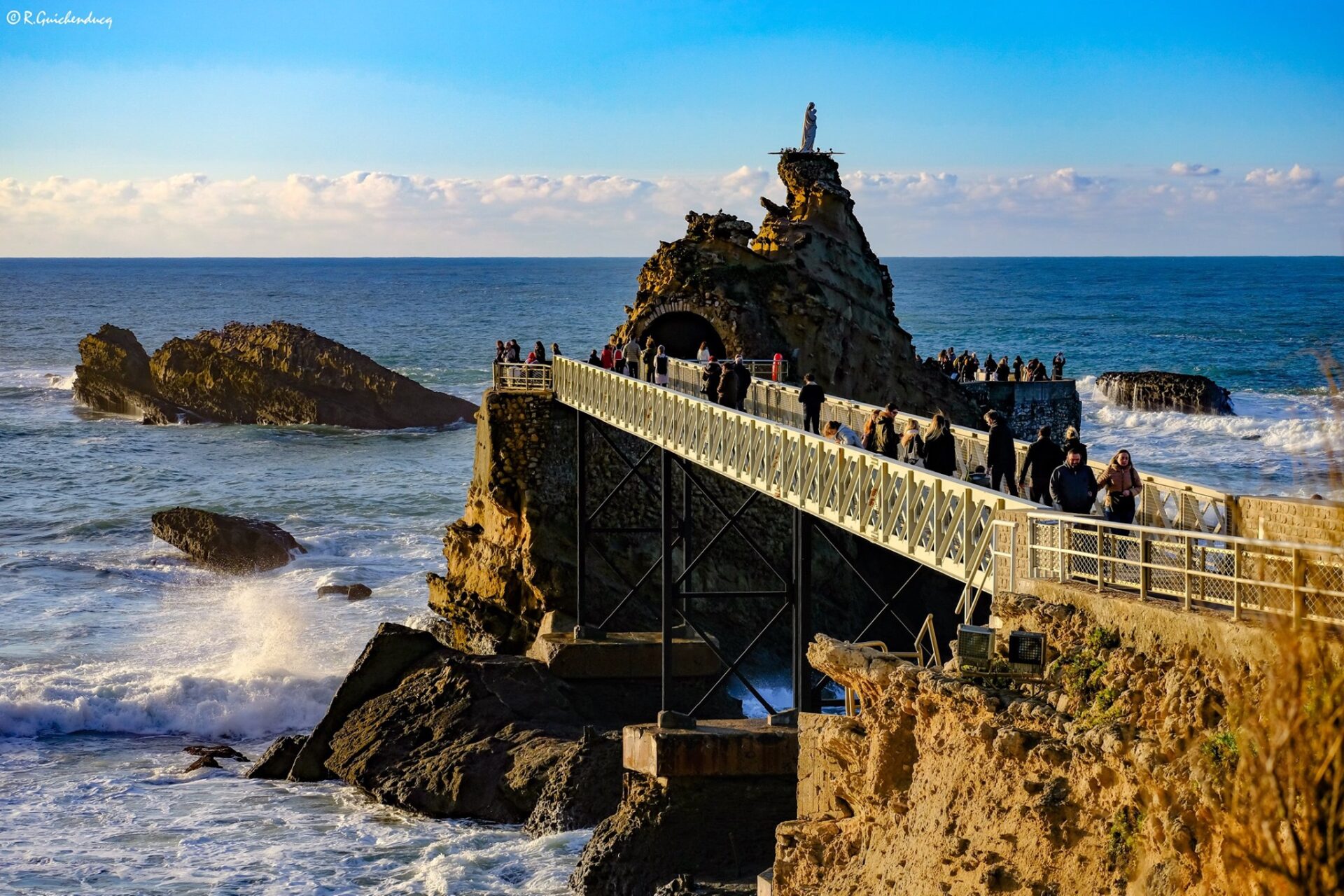 Grand site d'Aquitaine : Rocher de la Vierge Biarritz - Réservez un guide
