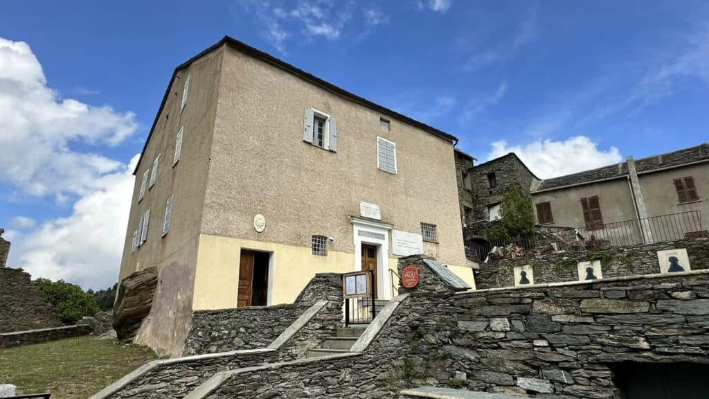 Musée Pascal Paoli : Visiter la Corse avec un guide