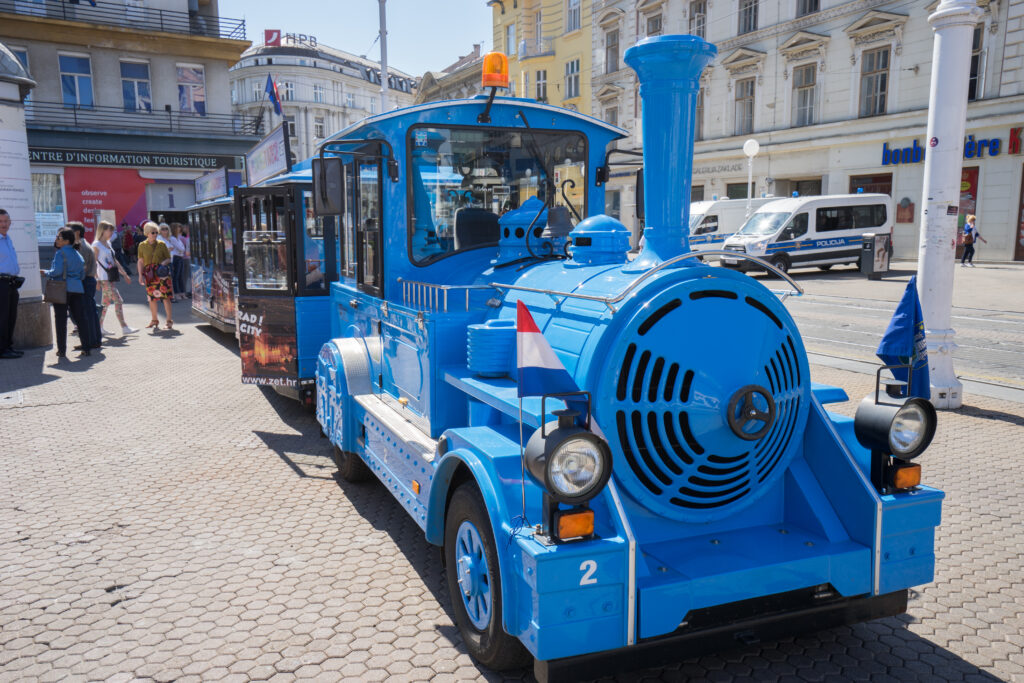 Visiter Monaco en petit train - Guides France